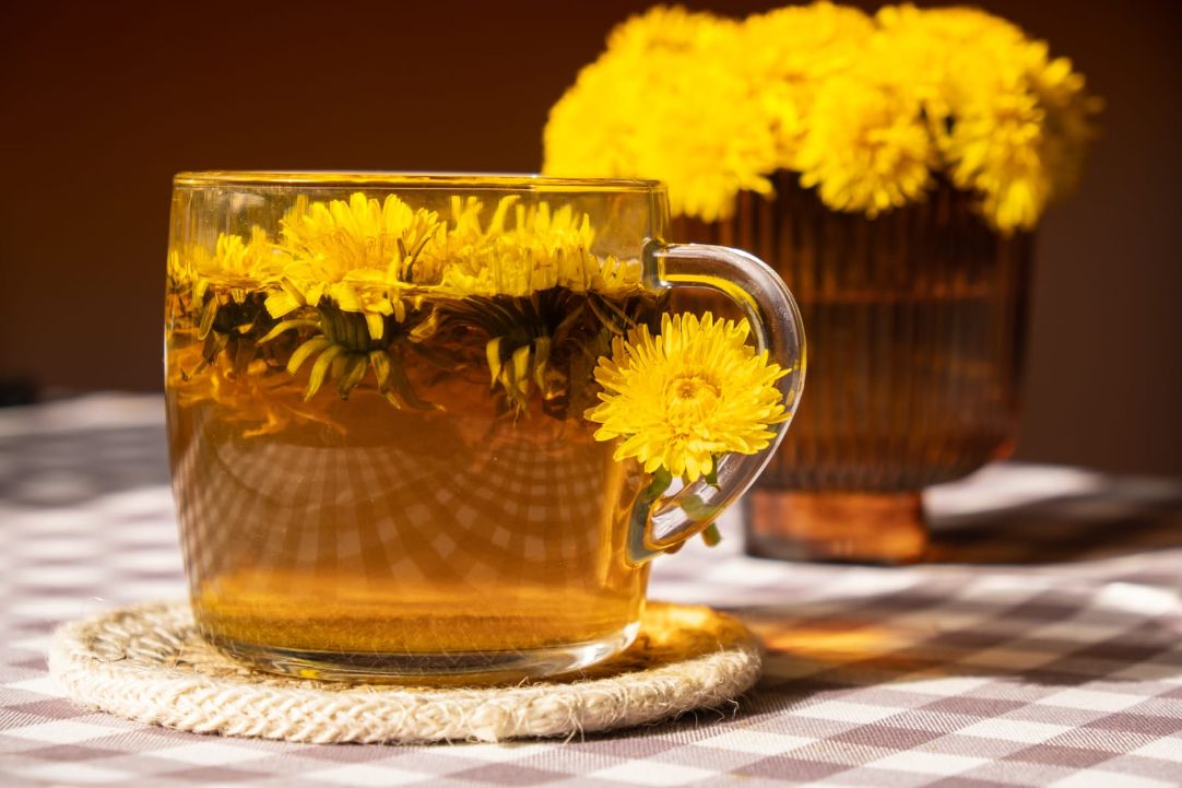 The Best Dandelion Tea: Ease Depression and Anxiety Naturally - Mental ...